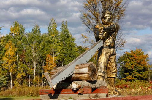 Giant roadside attractions for your next trip across Canada - Cottage Life