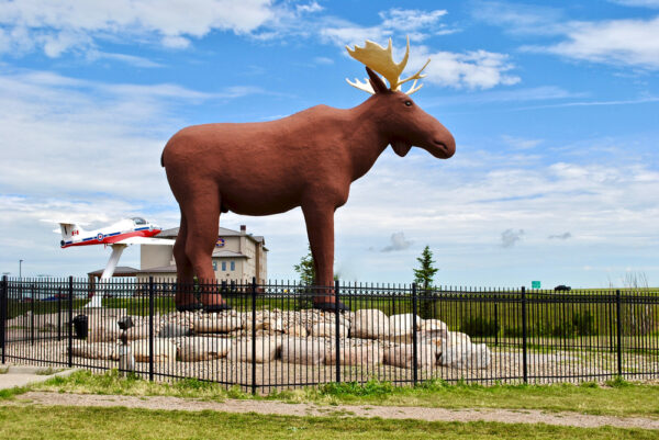 Giant roadside attractions for your next trip across Canada - Cottage Life