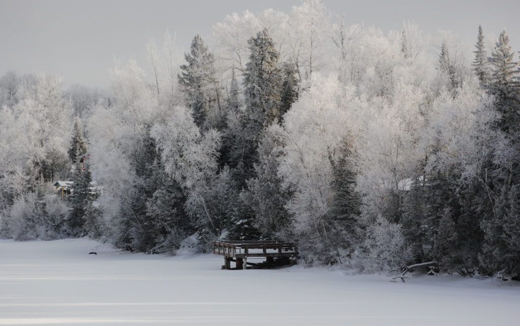 25 scenes that prove winter cottaging is the best - Cottage Life