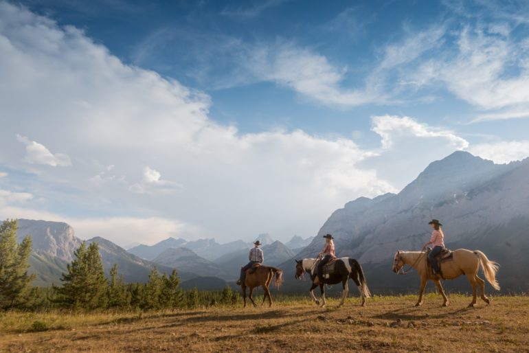 10 horseback riding adventures in Western Canada to channel your inner ...