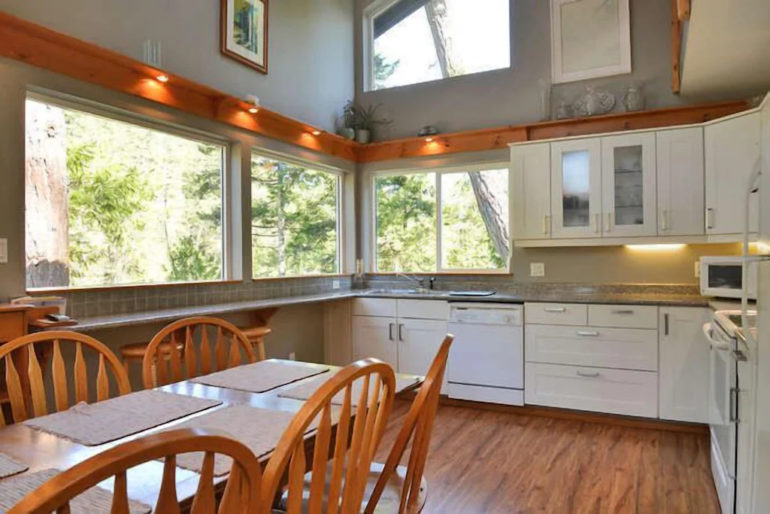 Waterfront cottage rentals in Canada that guests loved - Cottage Life