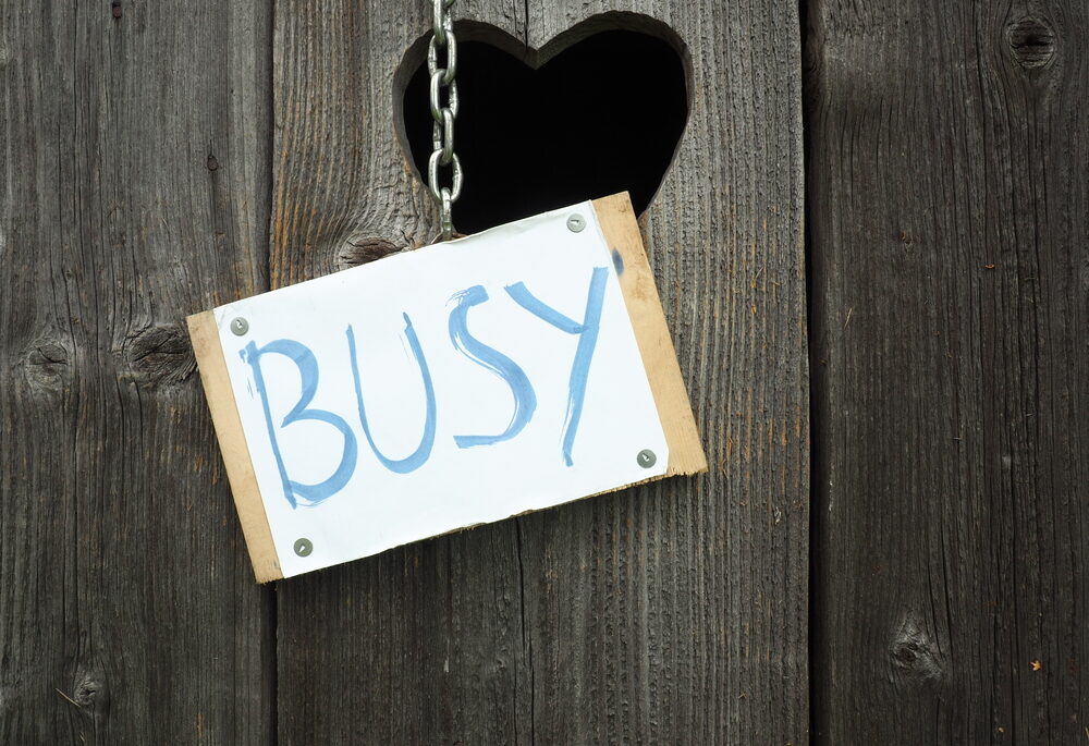 This is the proper way to unclog your toilet - Cottage Life